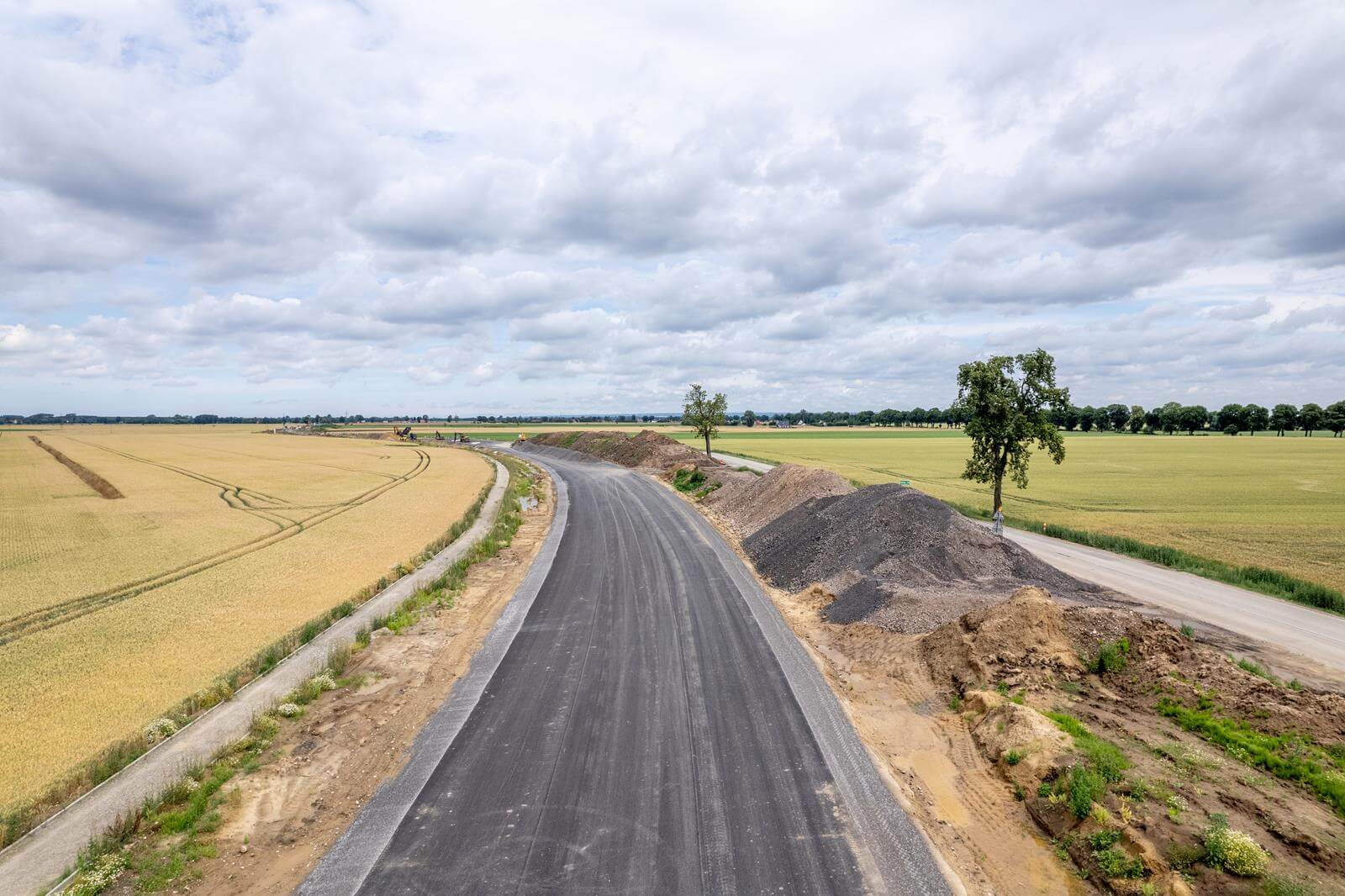 Extension of DK 22 – laying of the wearing course soon - NDI