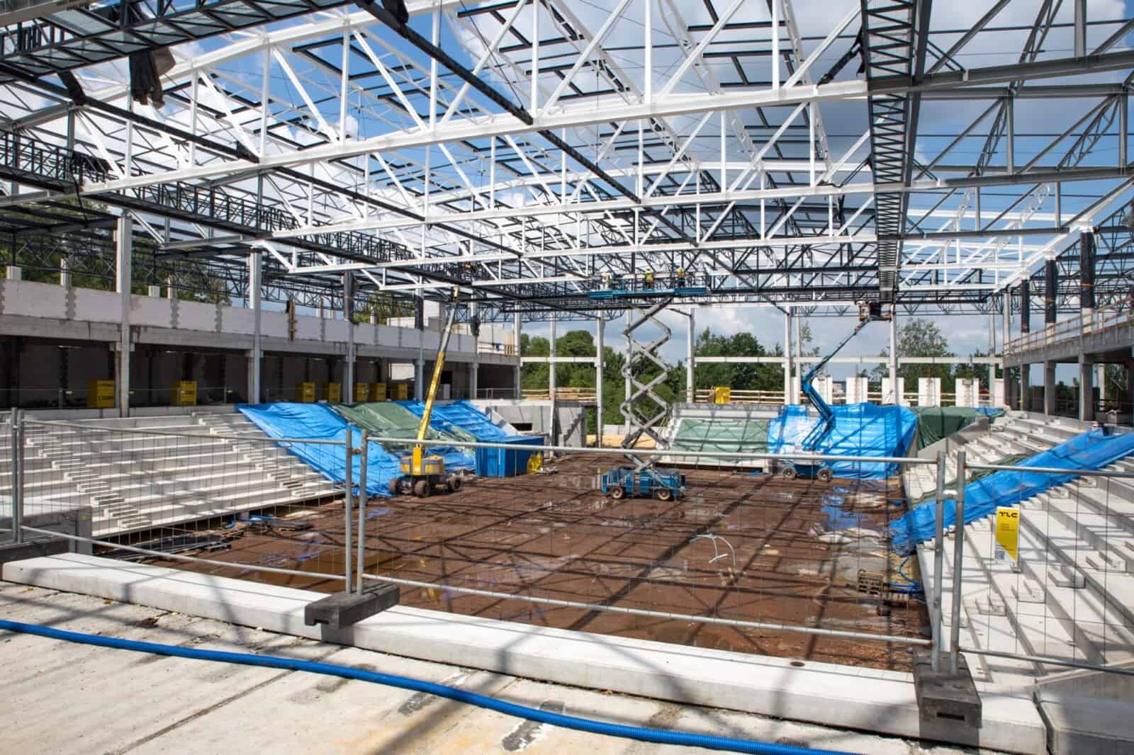 The topping out ceremony for the construction of the municipal sports ...