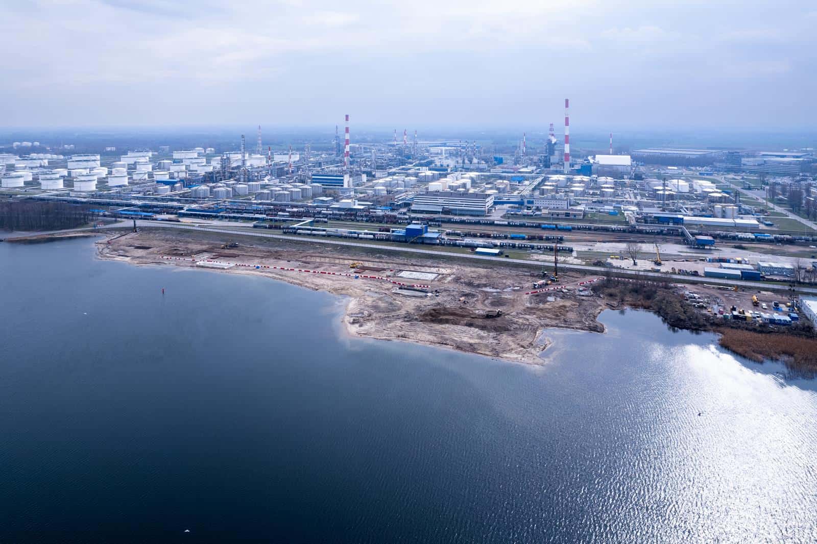 Construction of the Marine Transshipment Terminal is halfway complete - NDI